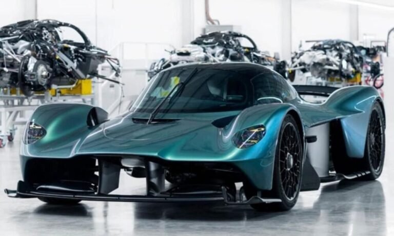 Aston Martin Valkyrie production to end soon - Cobra Magazine